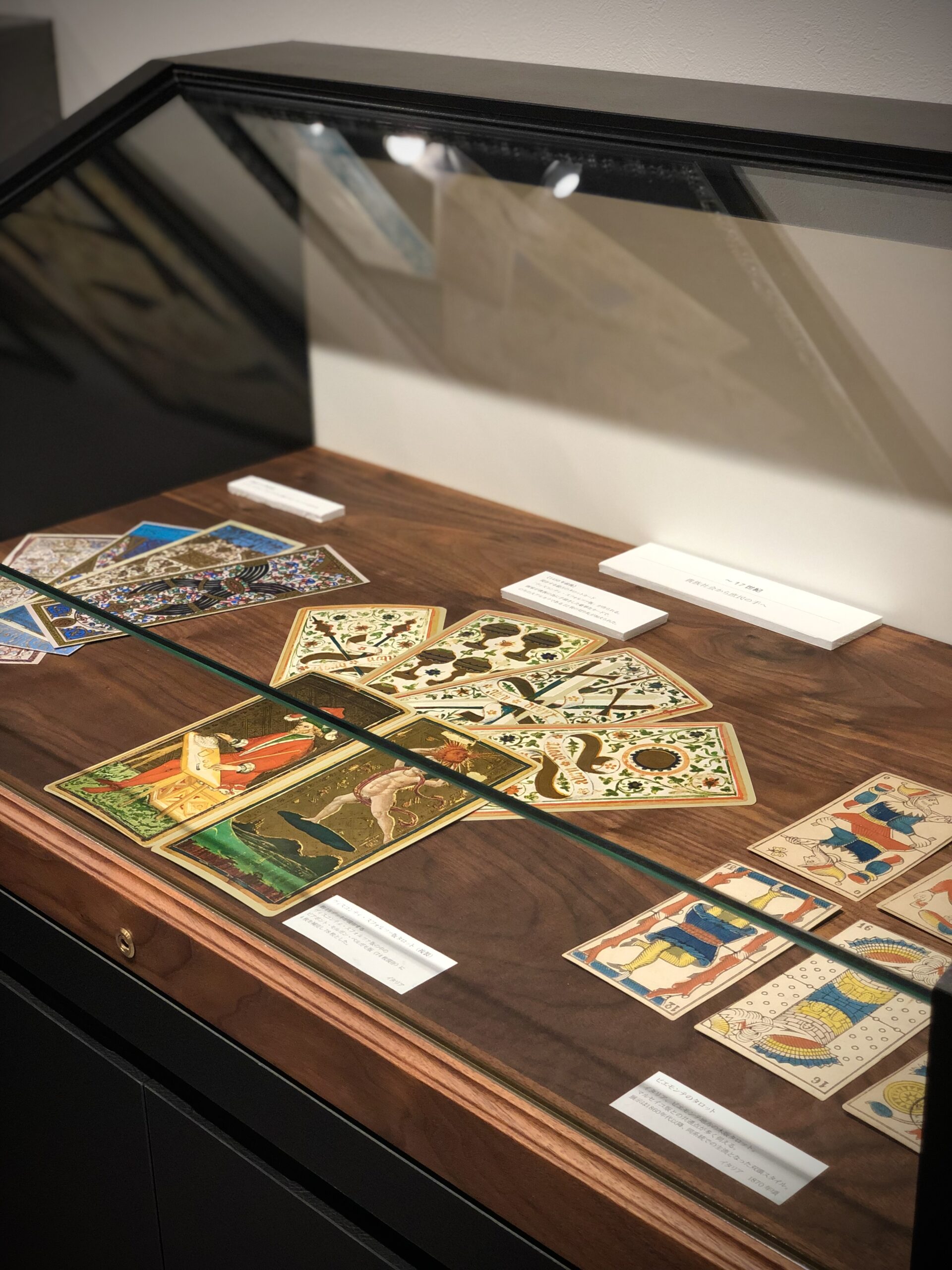 展示【タロットの歴史、その変遷】 | 東京タロット美術館